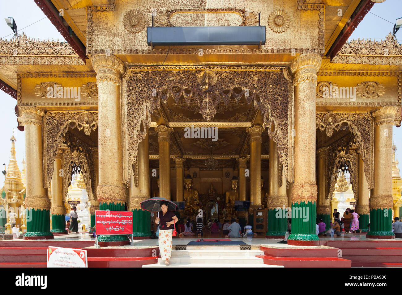 Temple with the Padamya Myetshin image of the Buddah, Shwedagon pagoda ...