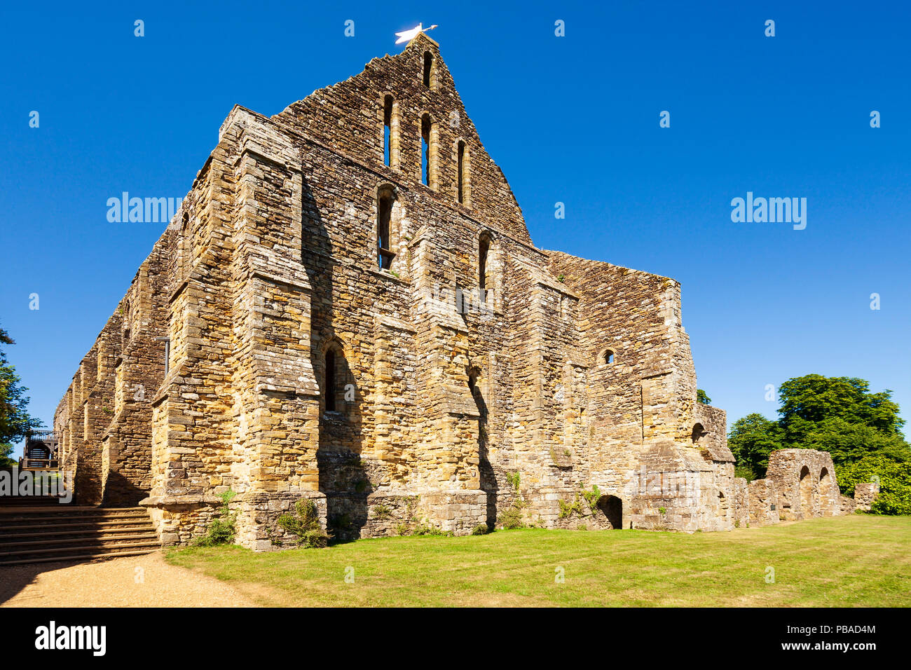 Abbey ruins hi-res stock photography and images - Alamy