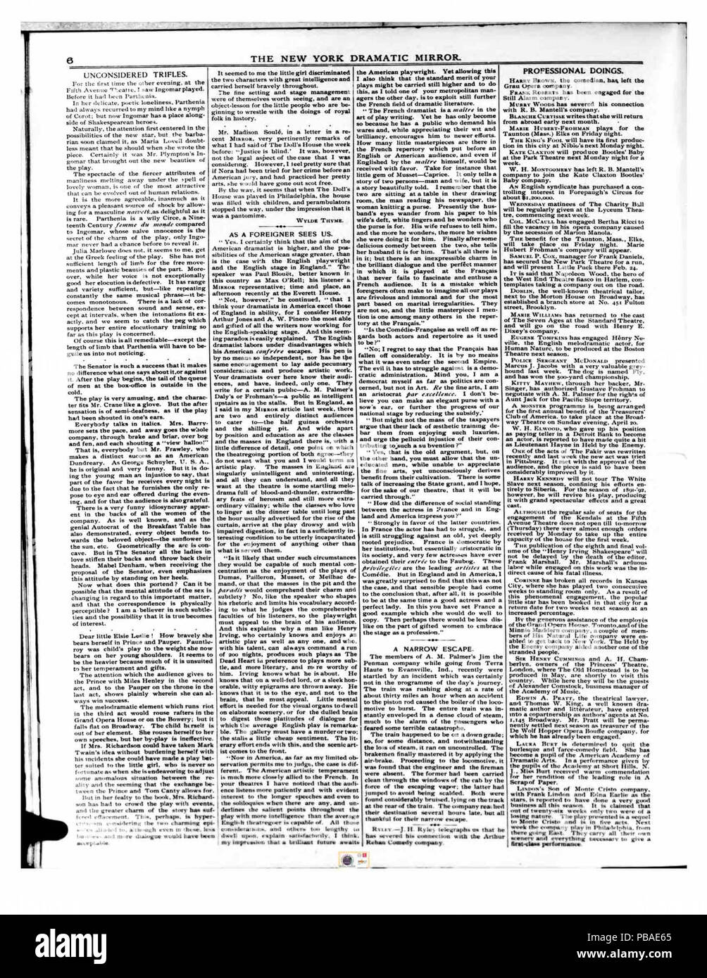 New york dramatic mirror hi-res stock photography and images - Alamy