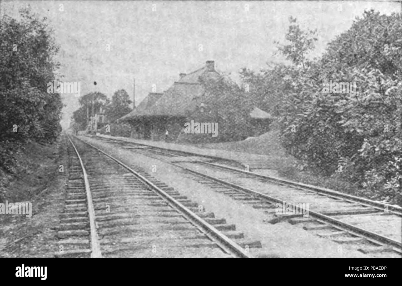 1098 Newton Highlands station, 1904 Stock Photo - Alamy