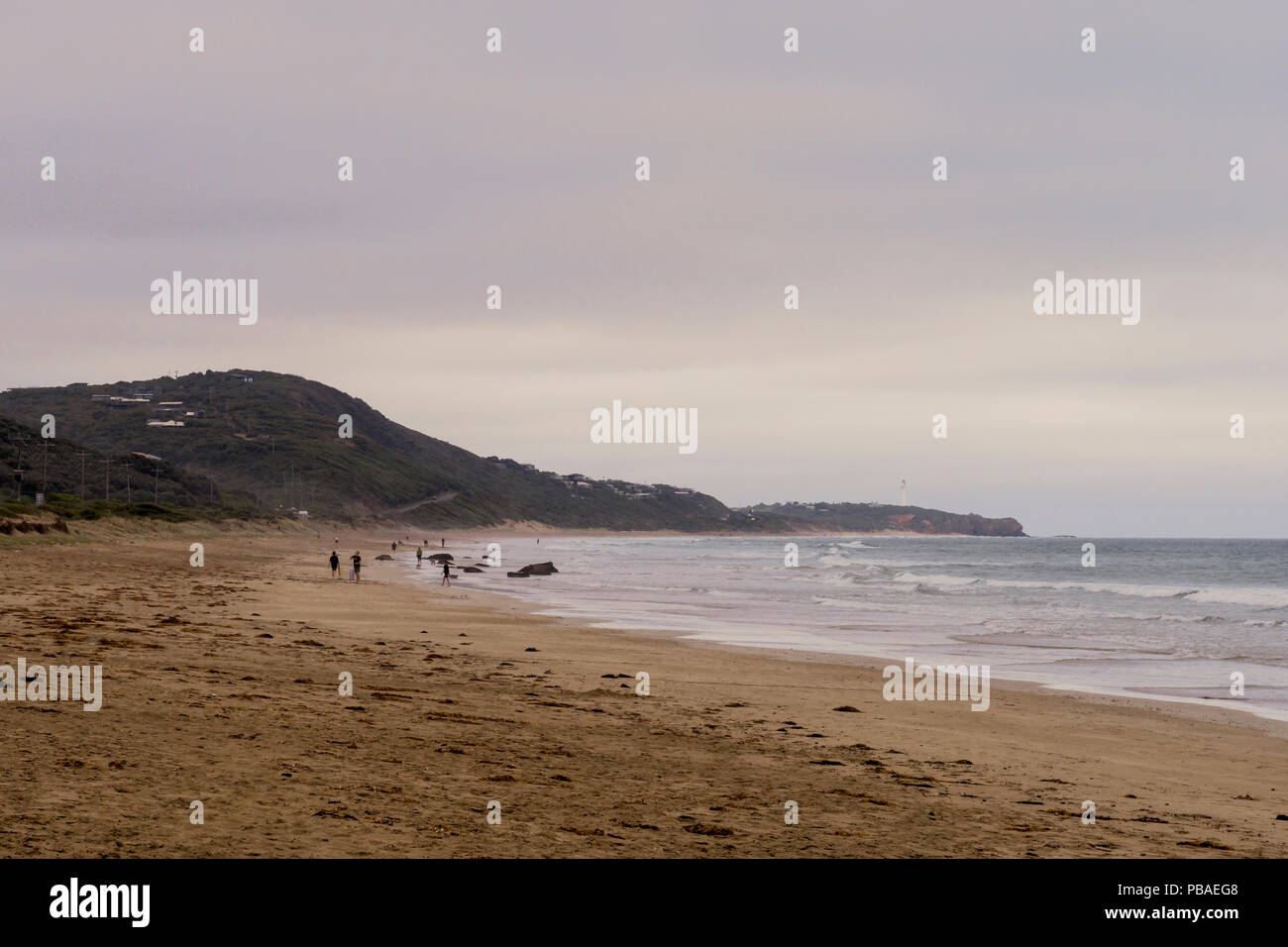 Great ocean road memorial arch eastern view hi-res stock photography ...