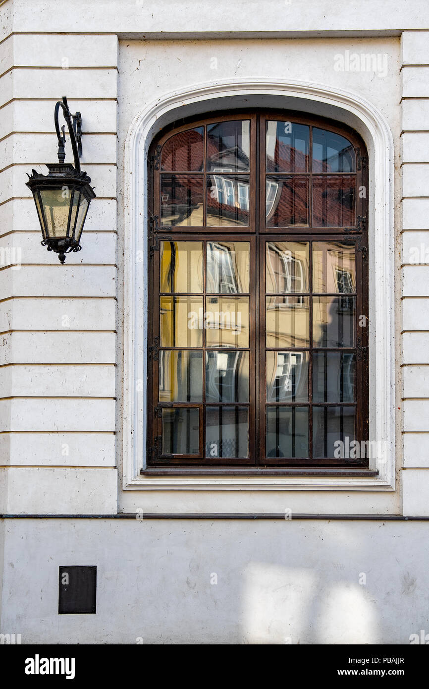 Light reflection in window hi-res stock photography and images - Alamy