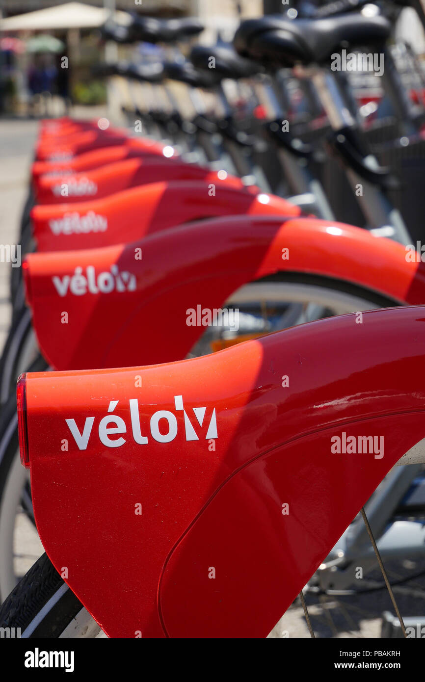 Lyon bike sharing hi-res stock photography and images - Alamy