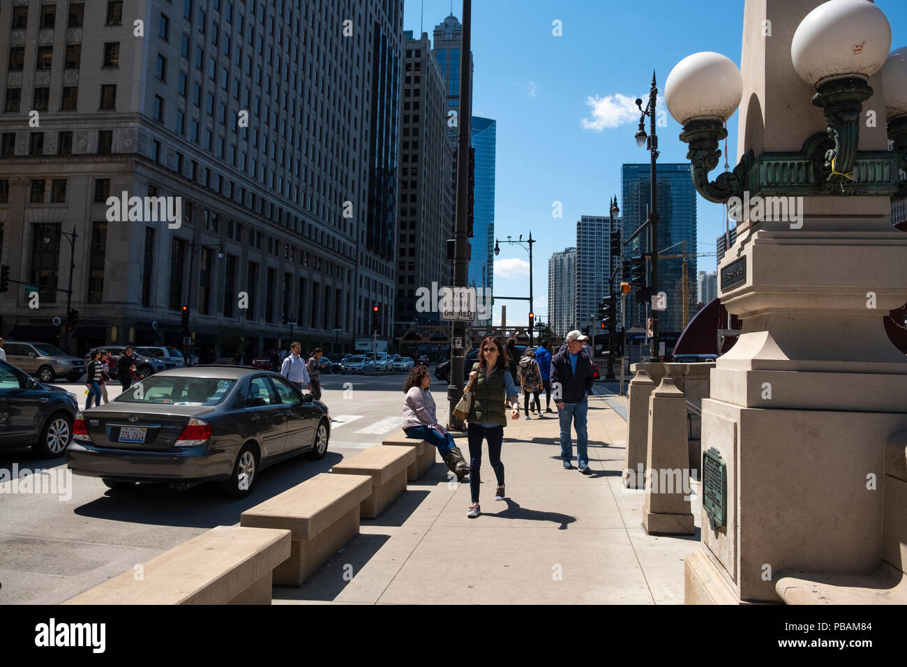 Chicago Street And People Stock Photos & Chicago Street And People ...