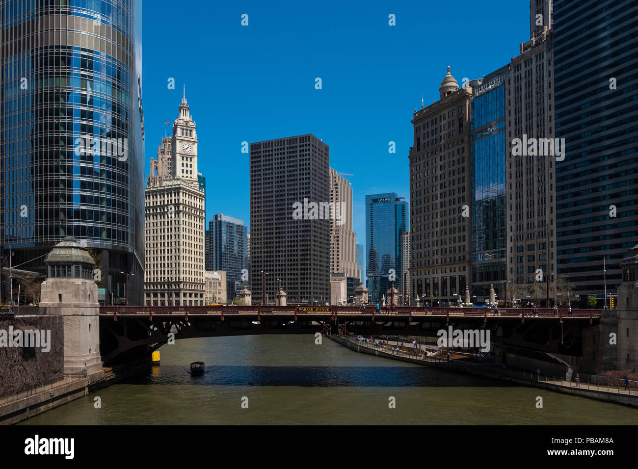 Downtown Chicago Street Scene Stock Photo - Alamy