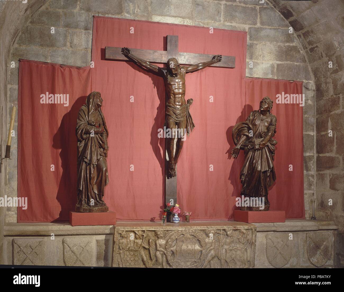 Jesus crucificado en el calvario hi-res stock photography and images ...
