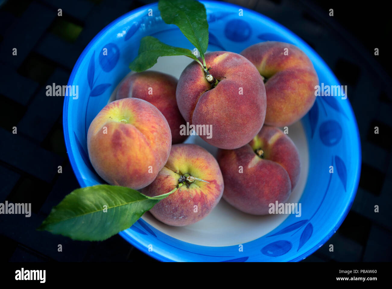 Peach colour hi-res stock photography and images - Alamy