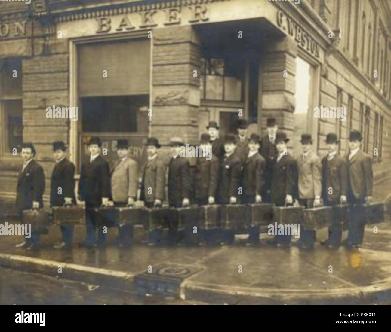 Early 1900s bakery hi-res stock photography and images - Alamy