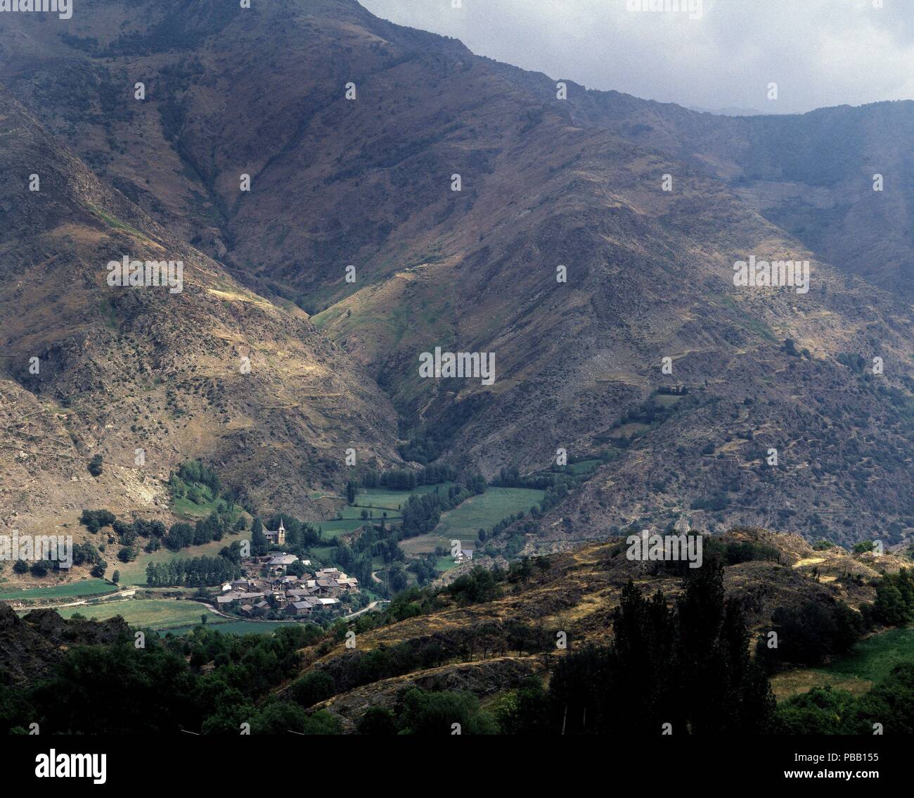 PANORAMICA. Location: EXTERIOR, SORPE, LERIDA, SPAIN Stock Photo - Alamy
