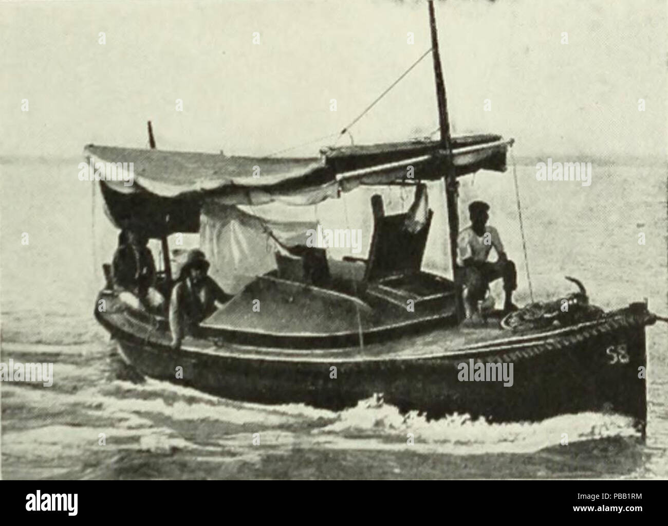 1061 Motor Launch on River Tigris (WWI Stock Photo - Alamy