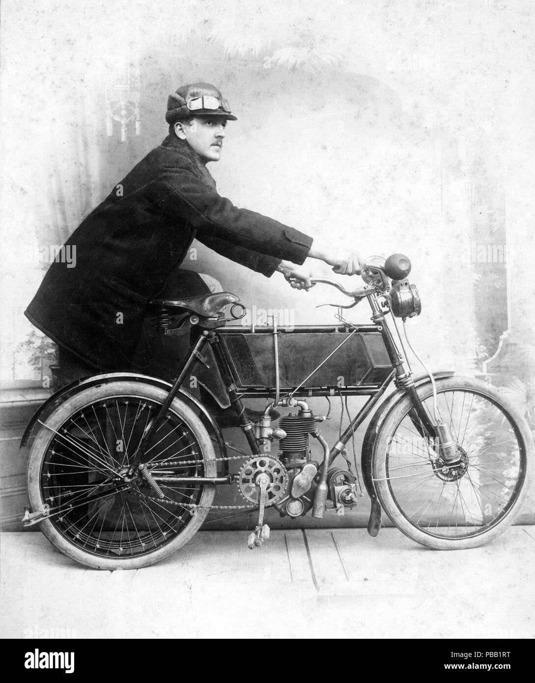 Design industrial studio Black and White Stock Photos & Images - Alamy