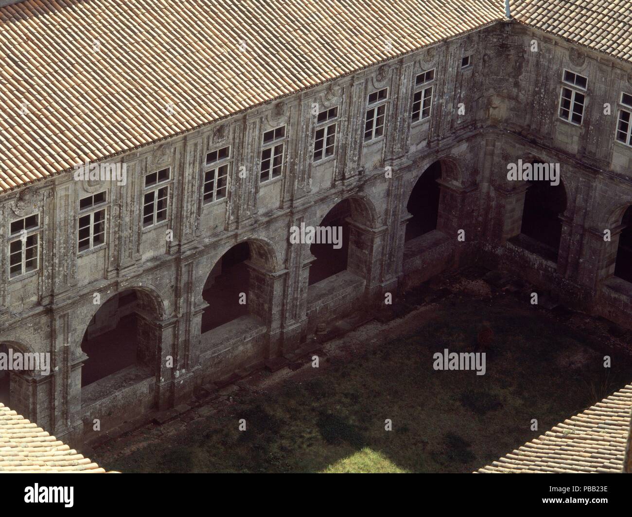 CLAUSTRO PROCESIONAL. Location: MONASTERIO DE SOBRADO DE LOS MONJES ...