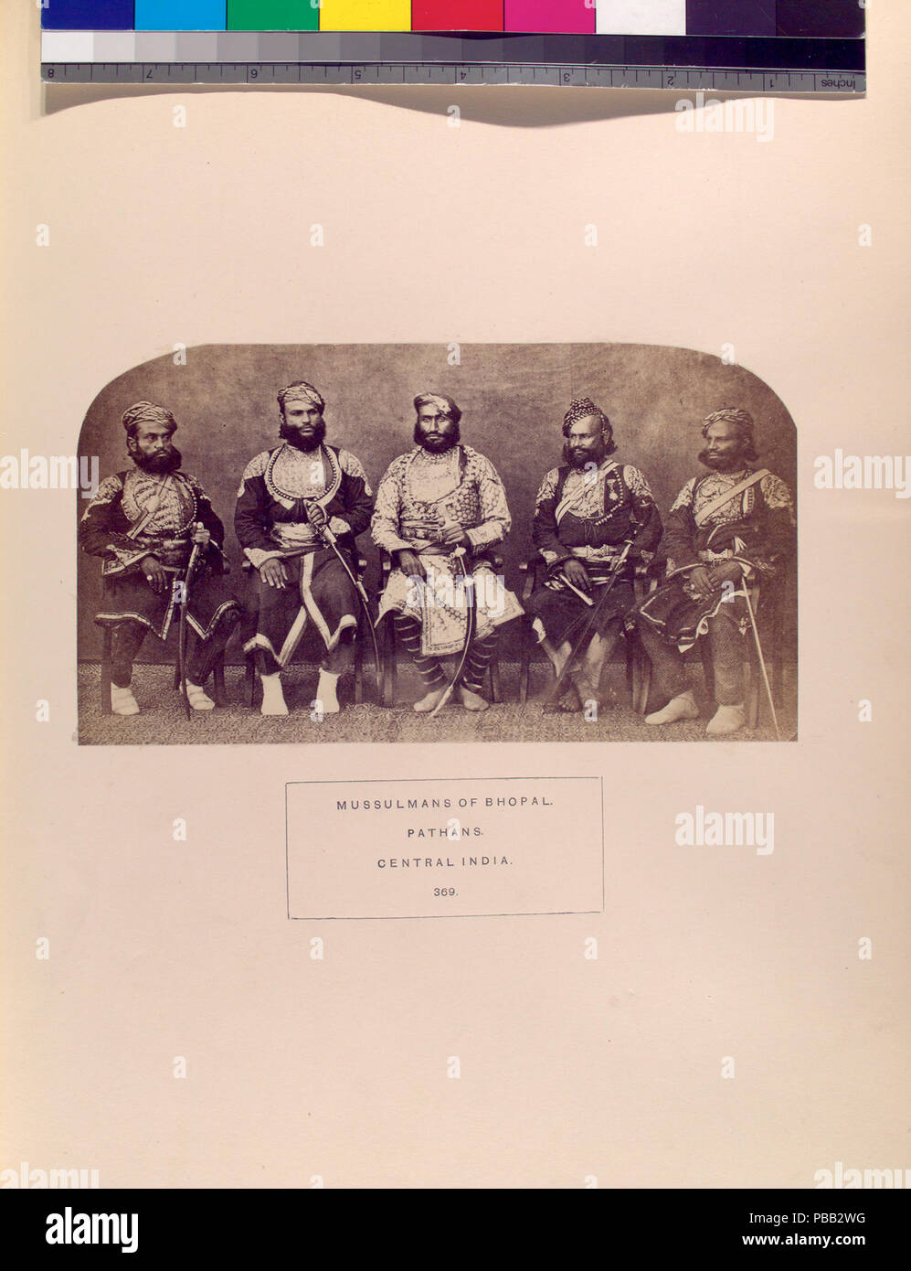 Pathans hi-res stock photography and images - Alamy