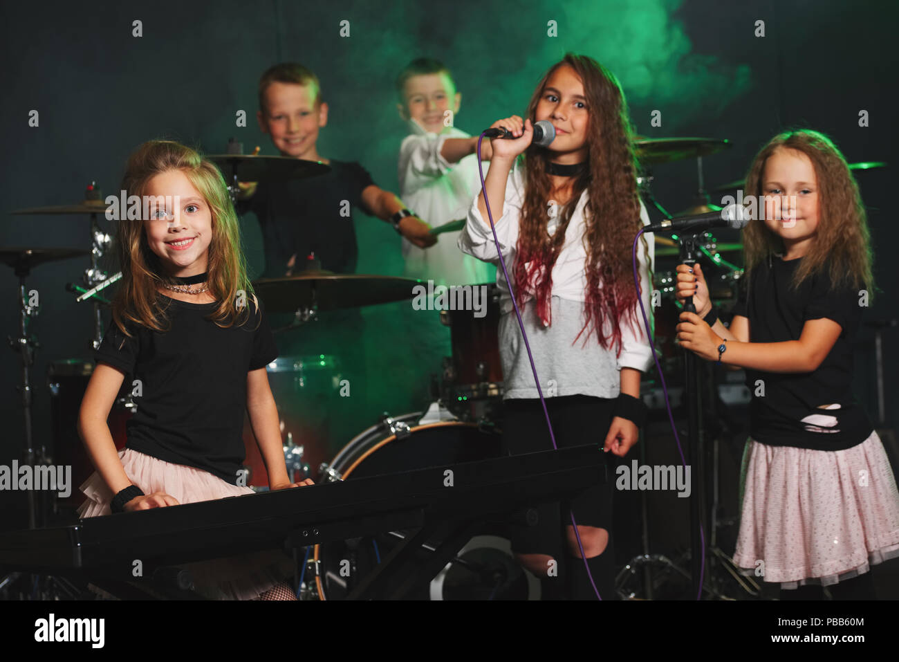 Girl rock band children hi-res stock photography and images - Alamy