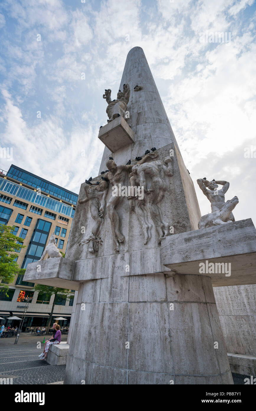 The Dam Square, the National Monument and the Royal Palace Amsterdam ...