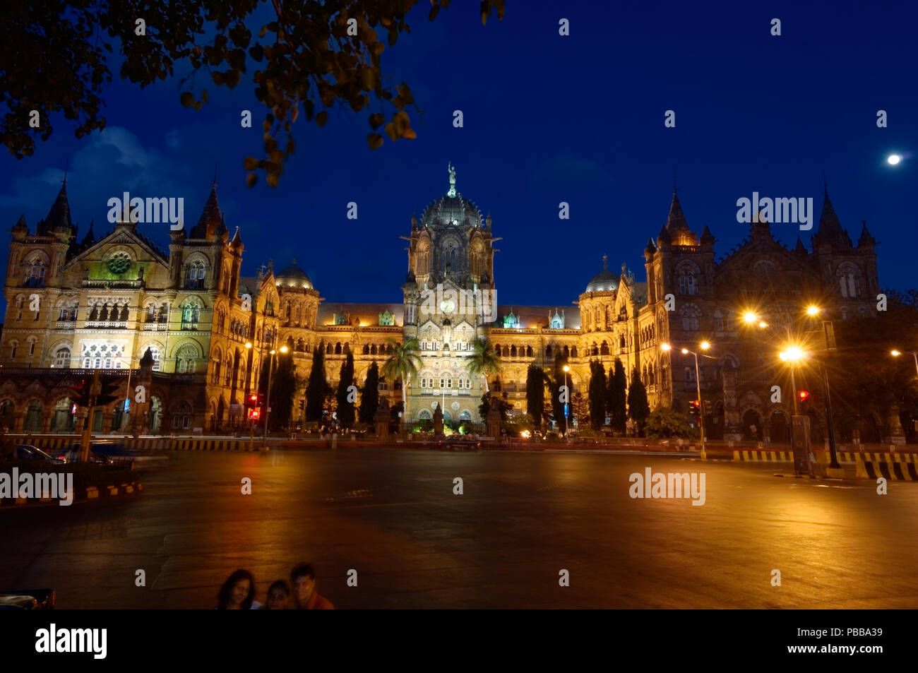 Chhatrapati Shivaji Terminus (CST) formerly Victoria Terminus a UNESCO ...