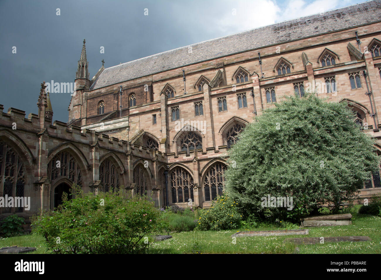 WORCESTERSHIRE; WORCESTER CATHEDRAL; MEDIEVAL CLOISTERS Stock Photo - Alamy