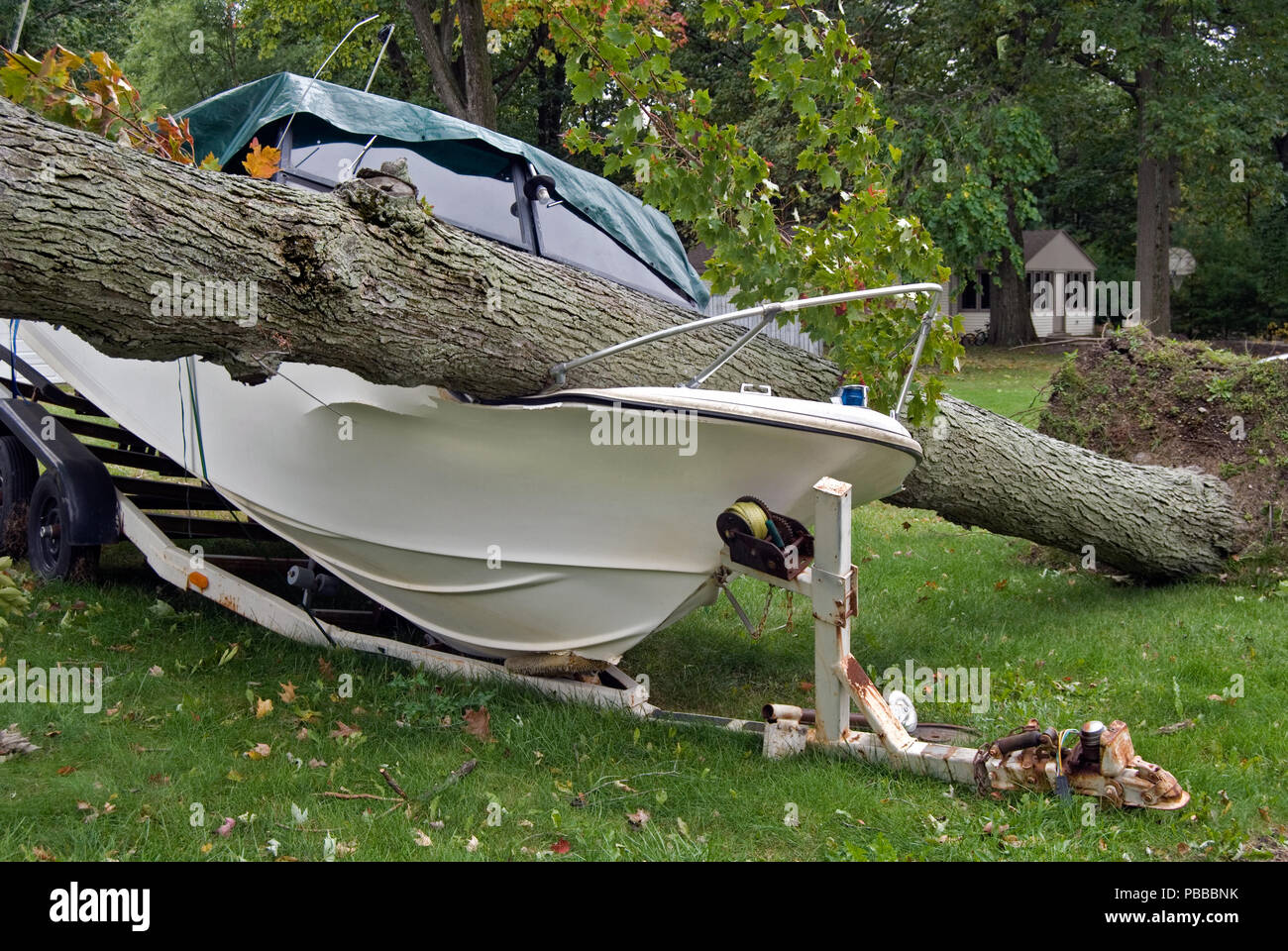 Power boat hull damage hi-res stock photography and images - Alamy