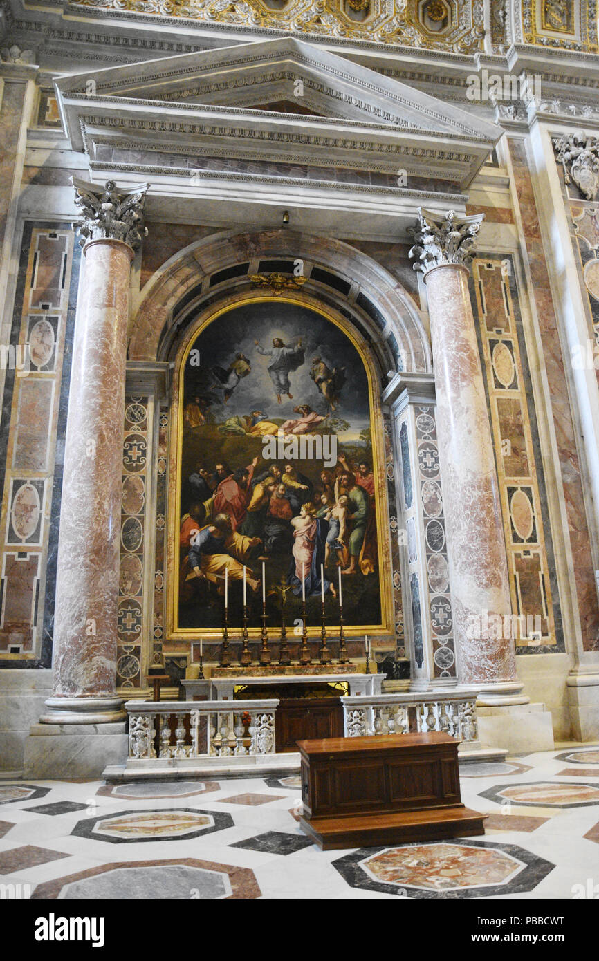 Altar of Transfiguration with painting by Raphael, 1520. St. Peter's ... Altar of Transfiguration with painting by Raphael, 1520. St. Peter's ...
