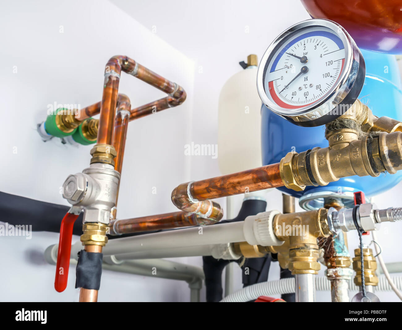 Heater Copper Pipes Stock Photos & Heater Copper Pipes Stock Images - Alamy