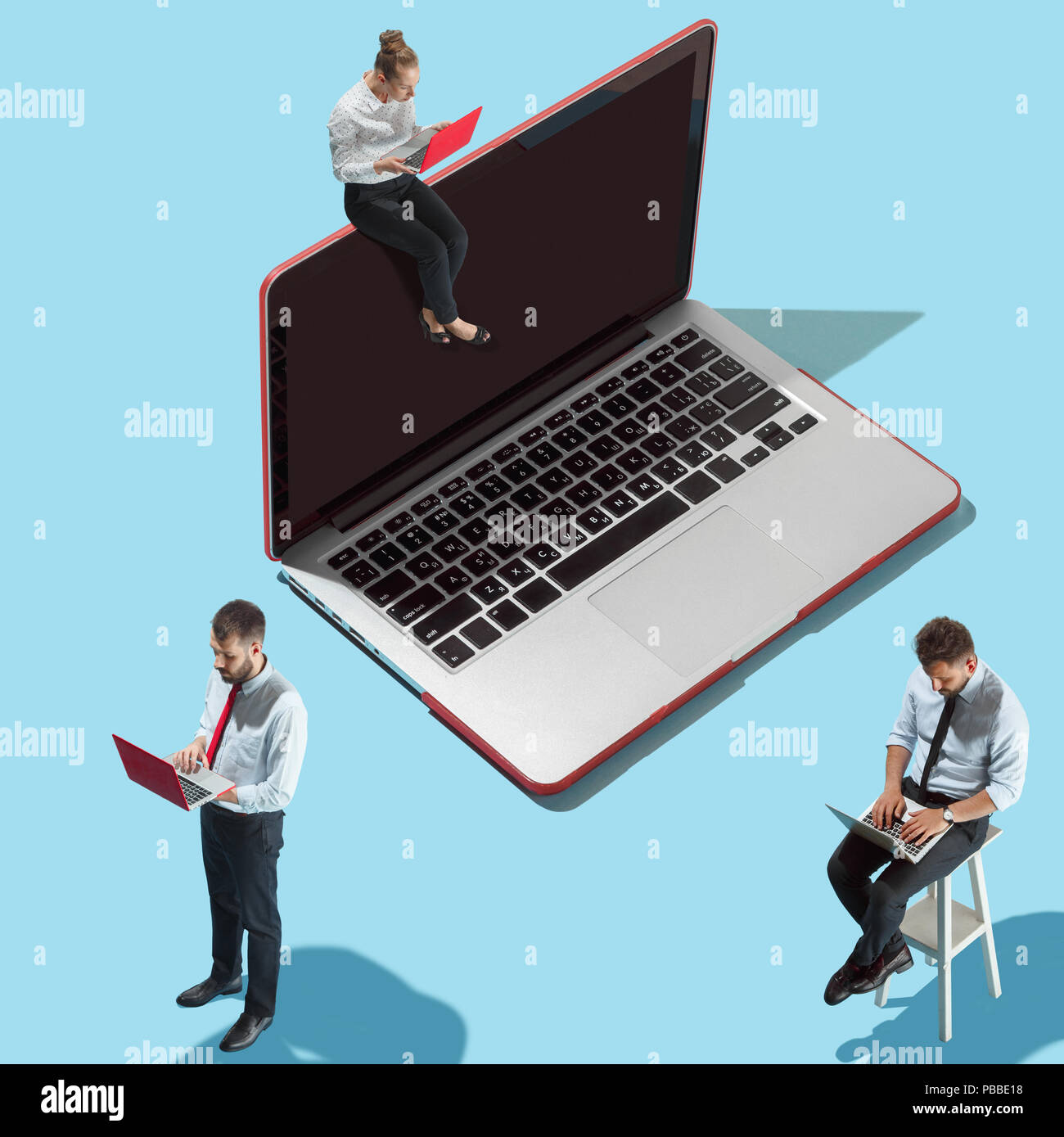 Flat isometric view of businessmen and woman showing at laptop with ...