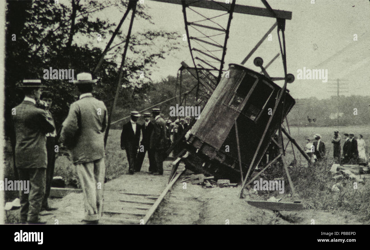 1177 Pelham Park Railroad monorail flying lady derailment 1910 Stock ...