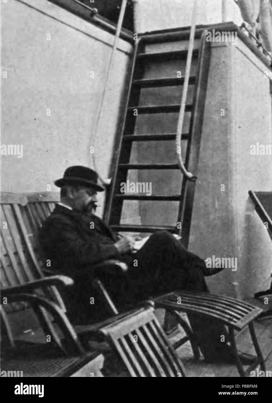 . English: Robert Barr . no later than 1913 1189 Photo of Robert Barr ...