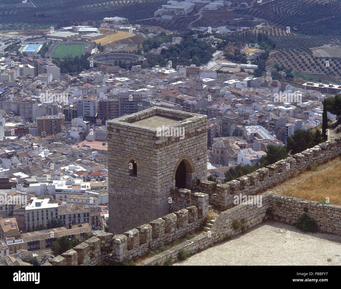 LA CIUDAD DESDE LAS ALMENAS DEL CASTILLO. Location: EXTERIOR, SPAIN ...