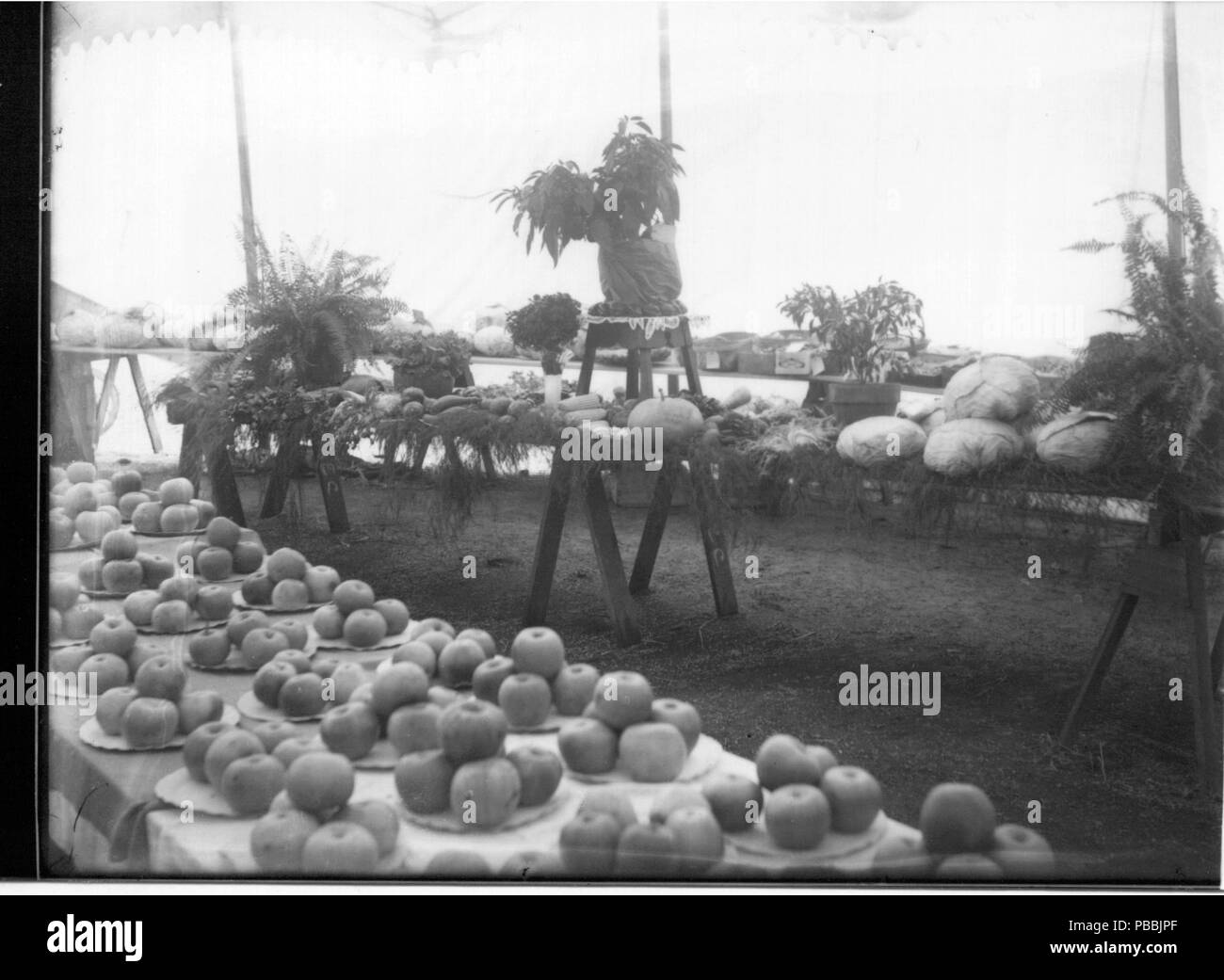 Street fairs Black and White Stock Photos & Images - Alamy