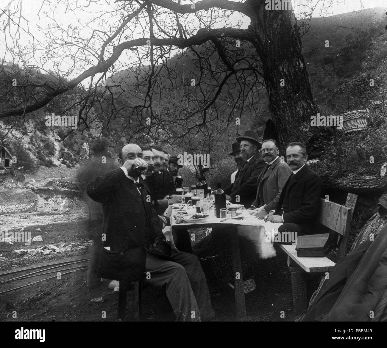 1243 Railway, meal, tableau Fortepan 17645 Stock Photo - Alamy