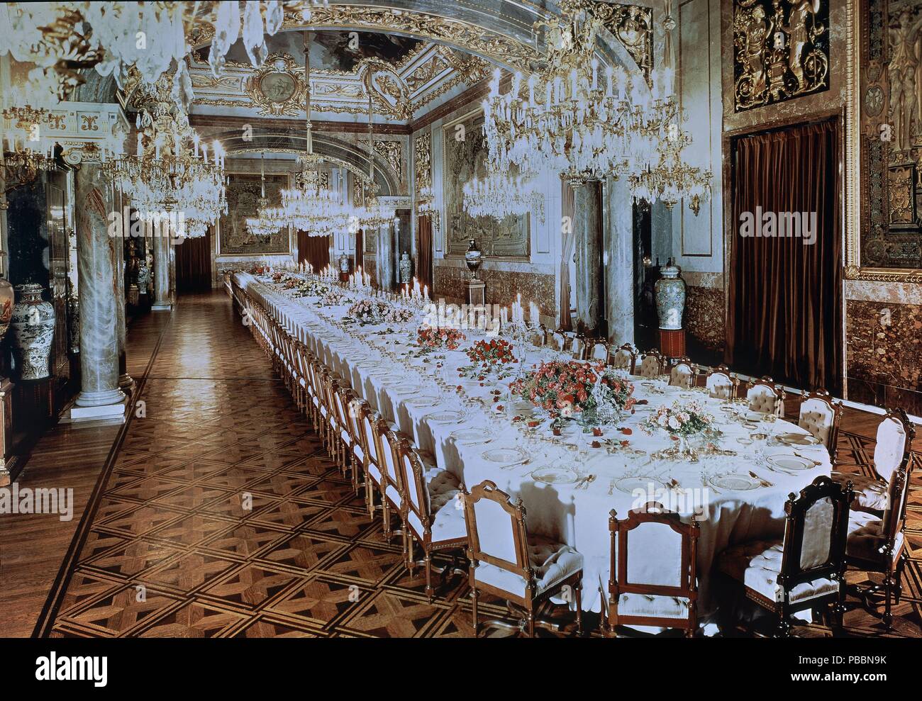 Palacio real madrid dining hi-res stock photography and images - Alamy