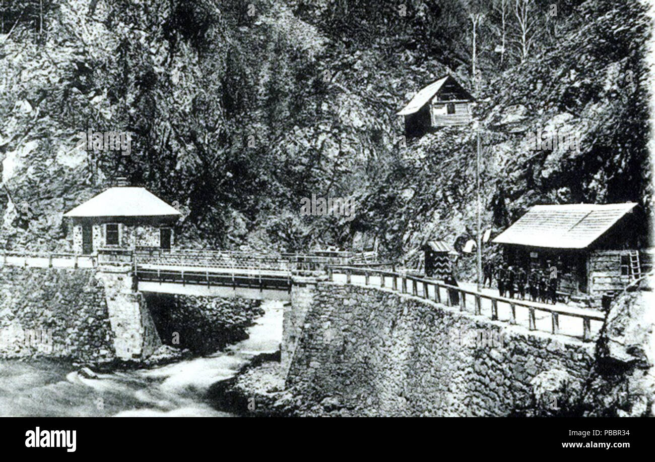 Military border control hi-res stock photography and images - Alamy