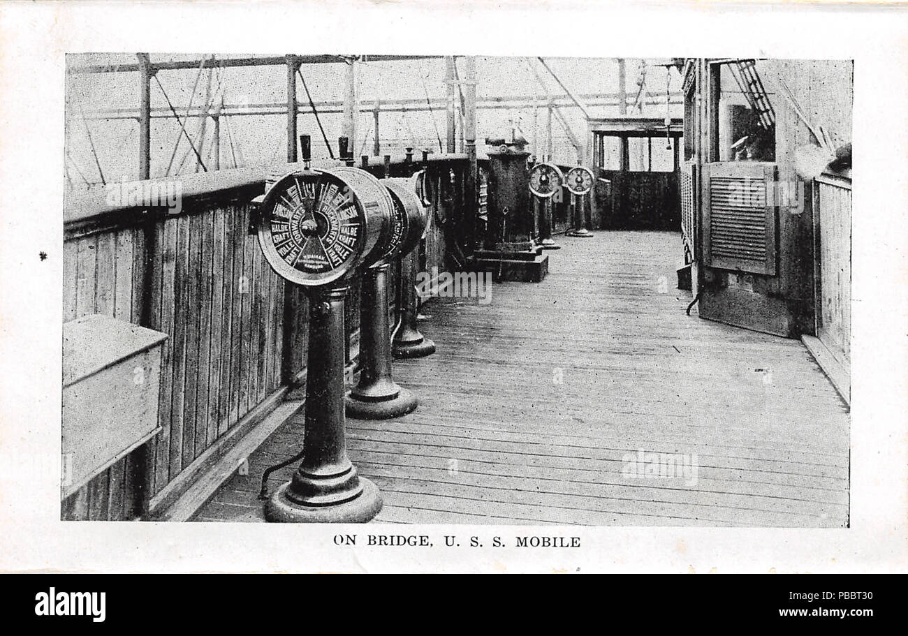 Ship officer bridge hi-res stock photography and images - Alamy