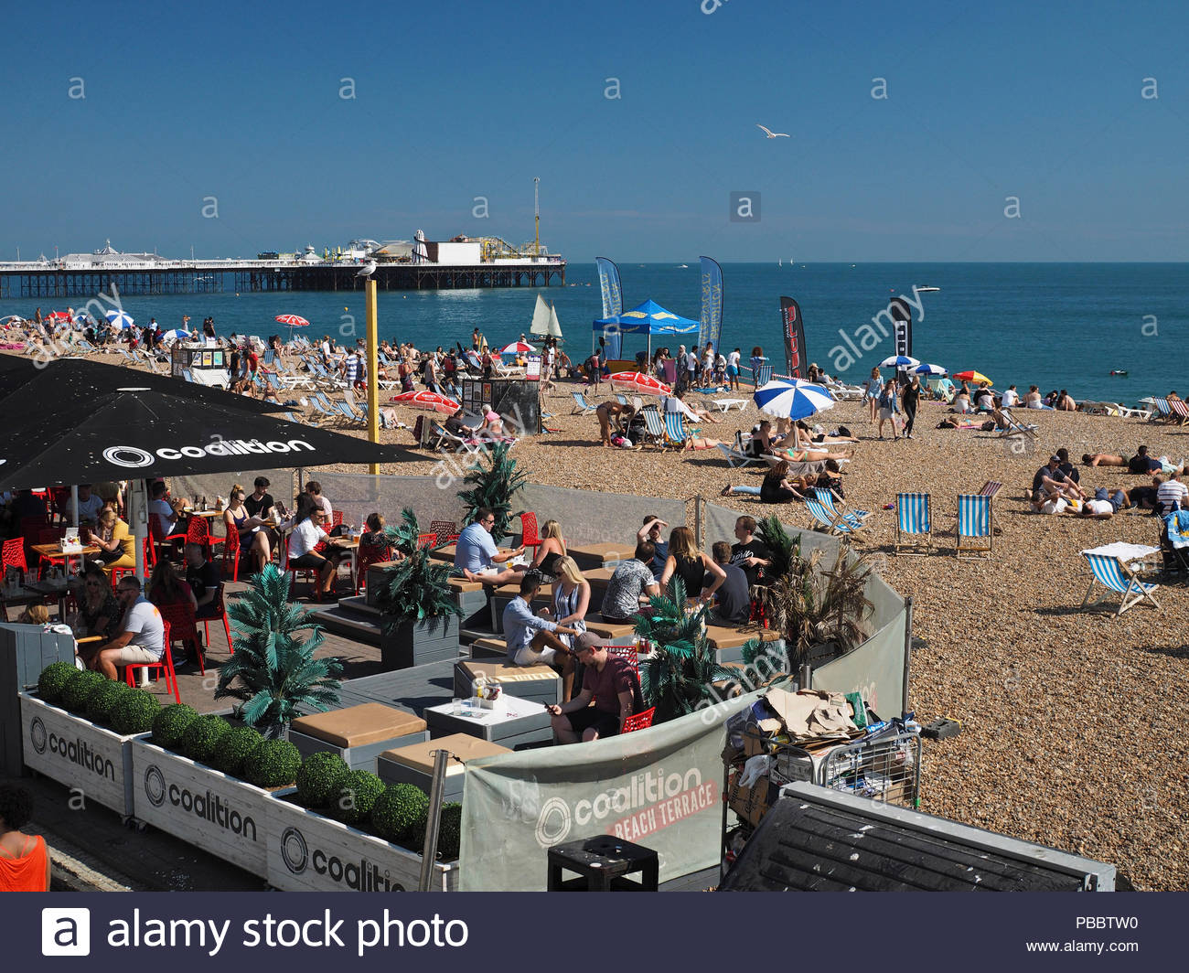 Brighton Beach Uk Heatwave Stock Photos & Brighton Beach Uk Heatwave ...
