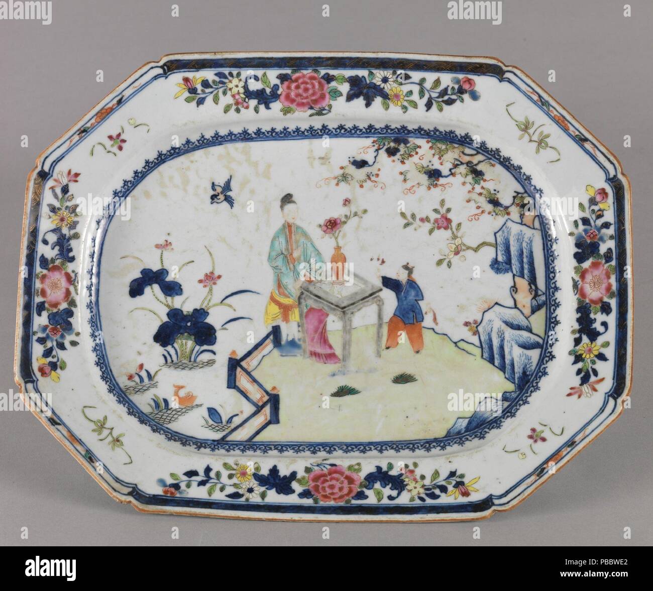 Anonymous / 'Octagonal Chinese porcelain platter. Compañía de las ...