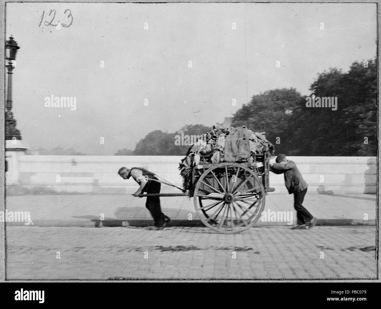 1920 paris street Black and White Stock Photos & Images - Alamy