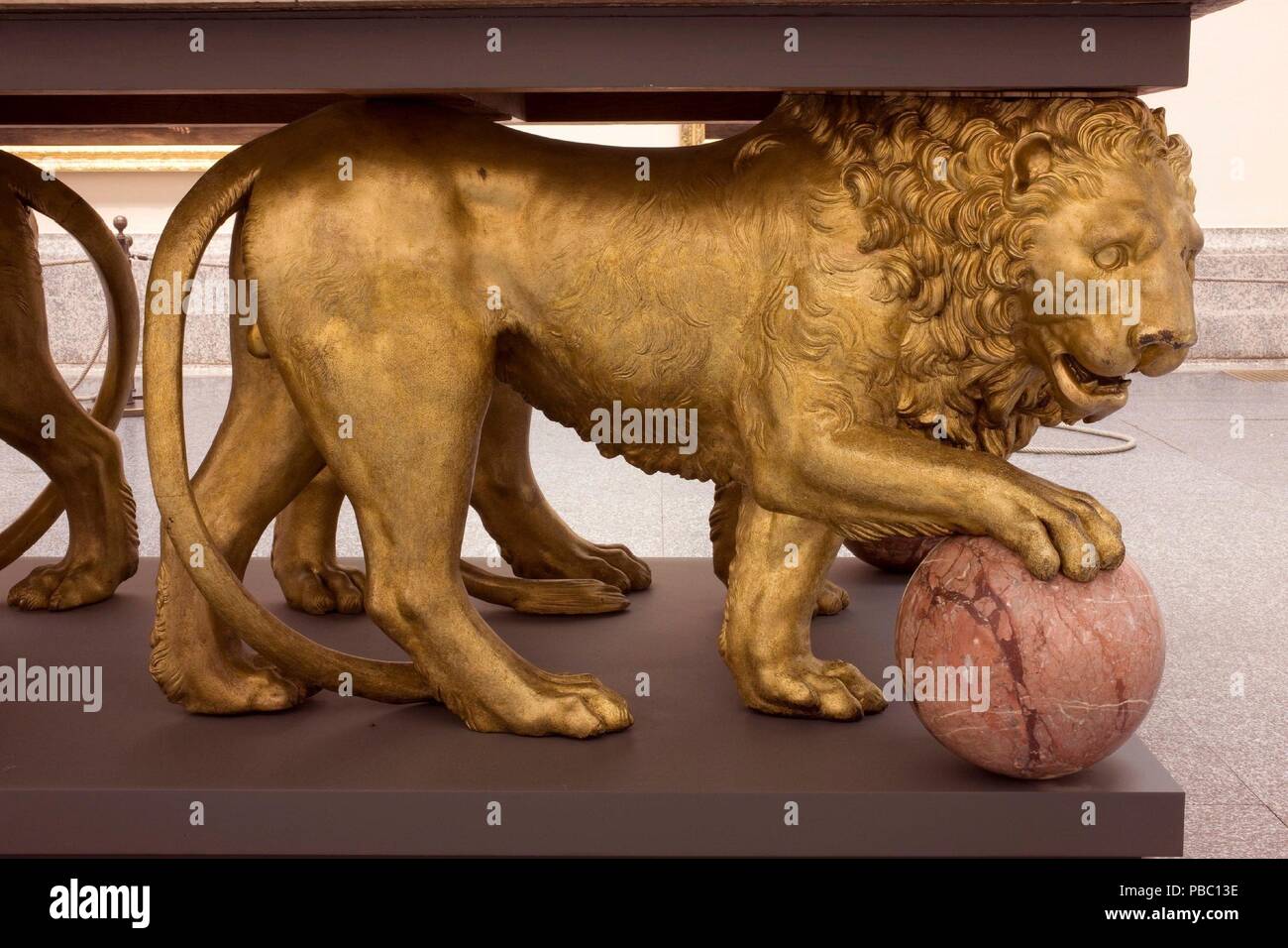 Matteo Bonuccelli Lion 1651 Gilt Bronze Museum Museo Del Prado