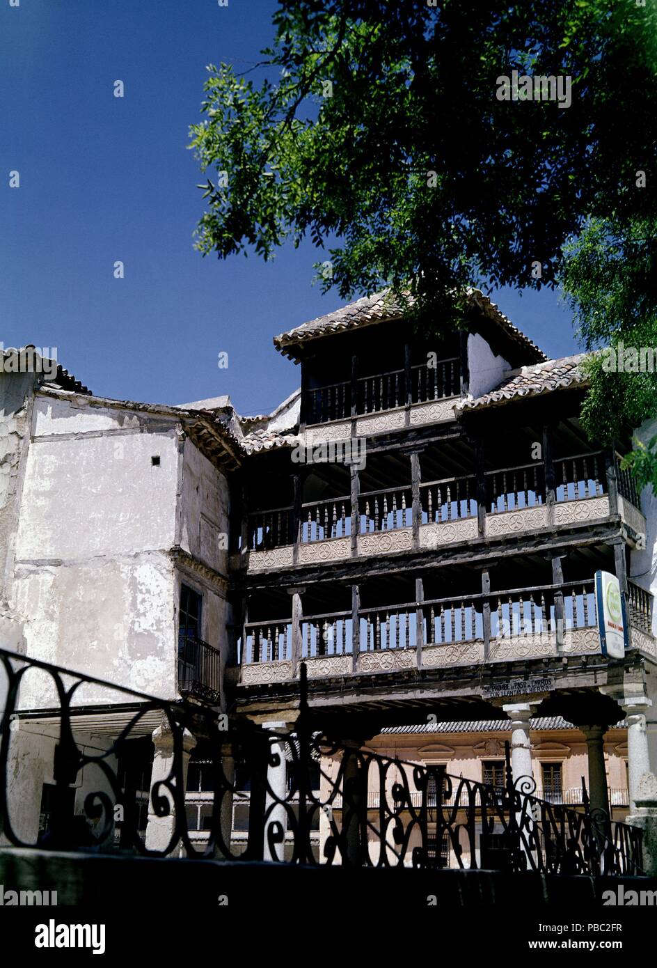 PLAZA MAYOR - ENTRADA. Location: EXTERIOR, TEMBLEQUE, SPAIN Stock Photo ...