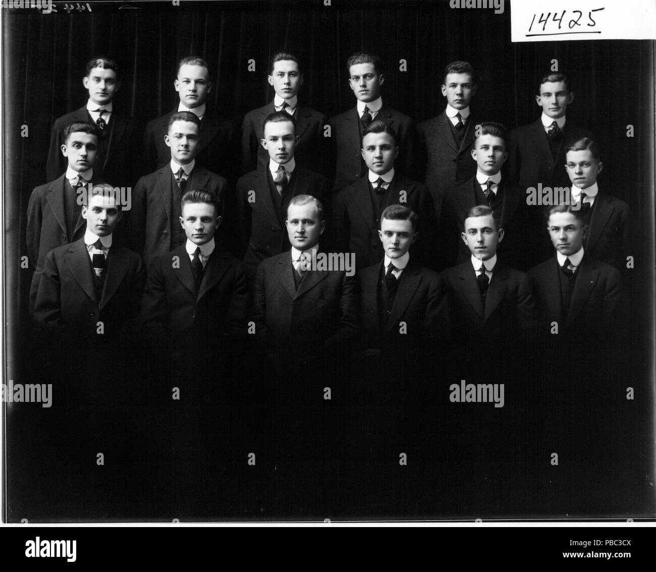 Phi delta theta hi-res stock photography and images - Alamy