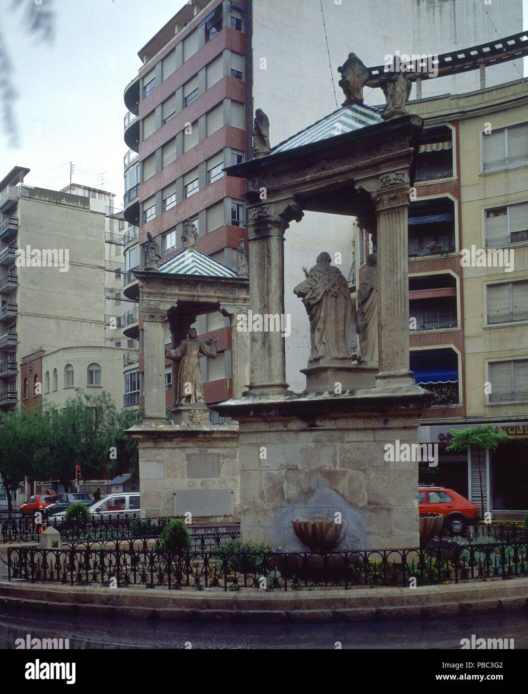 MONUMENTO. Location: EXTERIOR, ALCIRA, VALENCIA, SPAIN Stock Photo - Alamy
