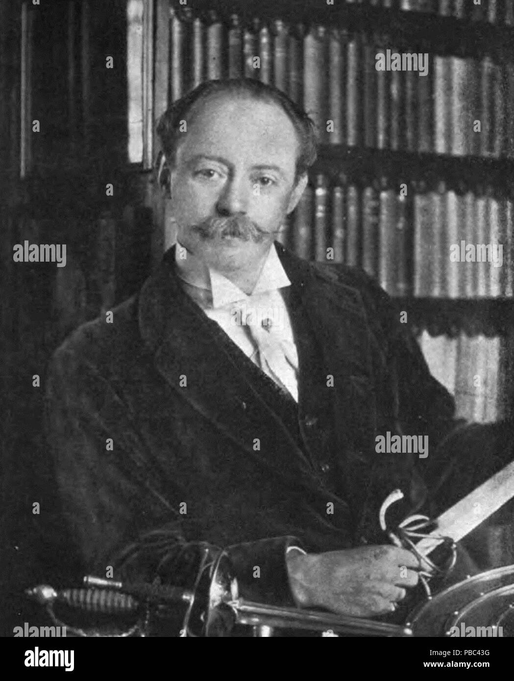 Picture building Black and White Stock Photos & Images - Alamy