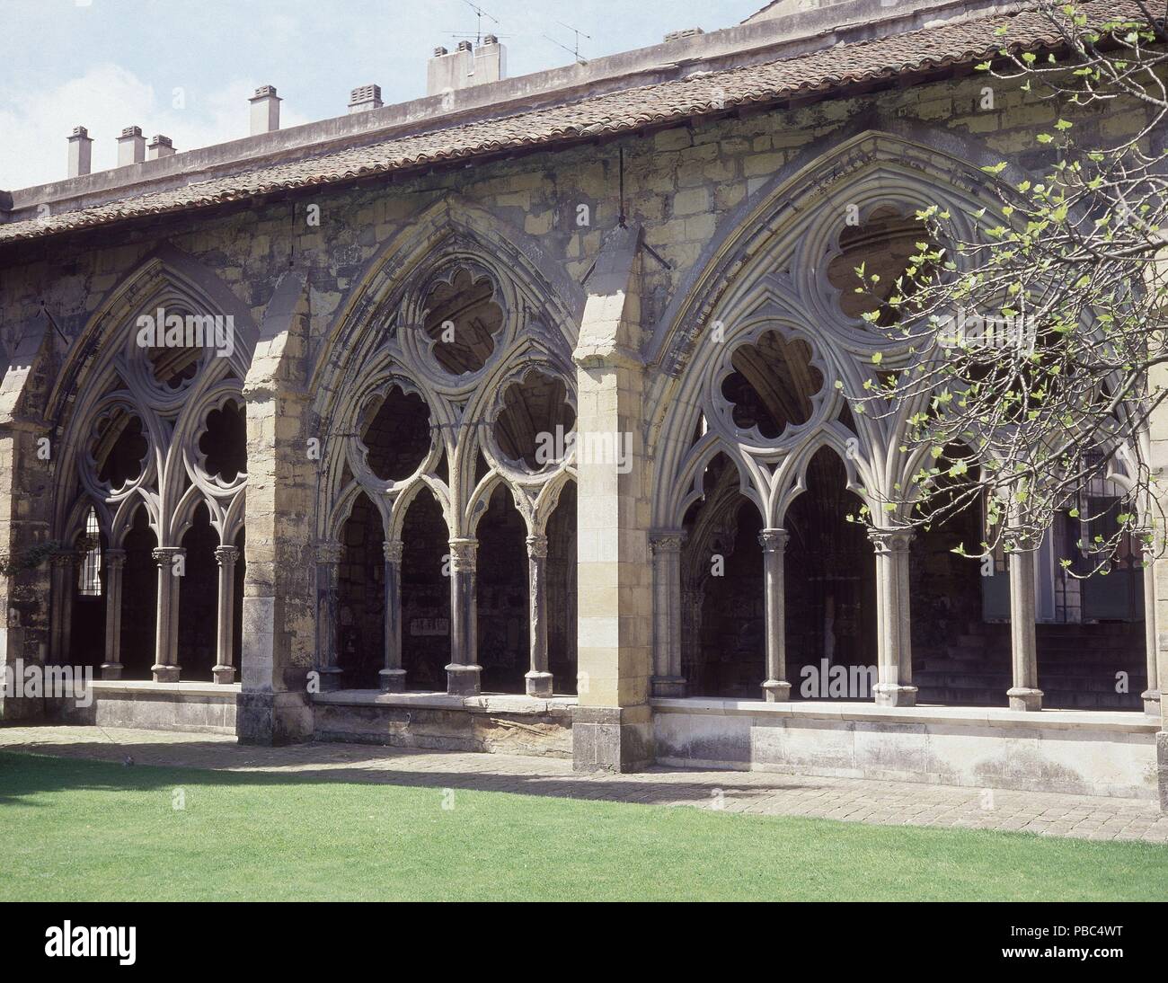 Catedral de santa maría de bayona hi-res stock photography and images ...