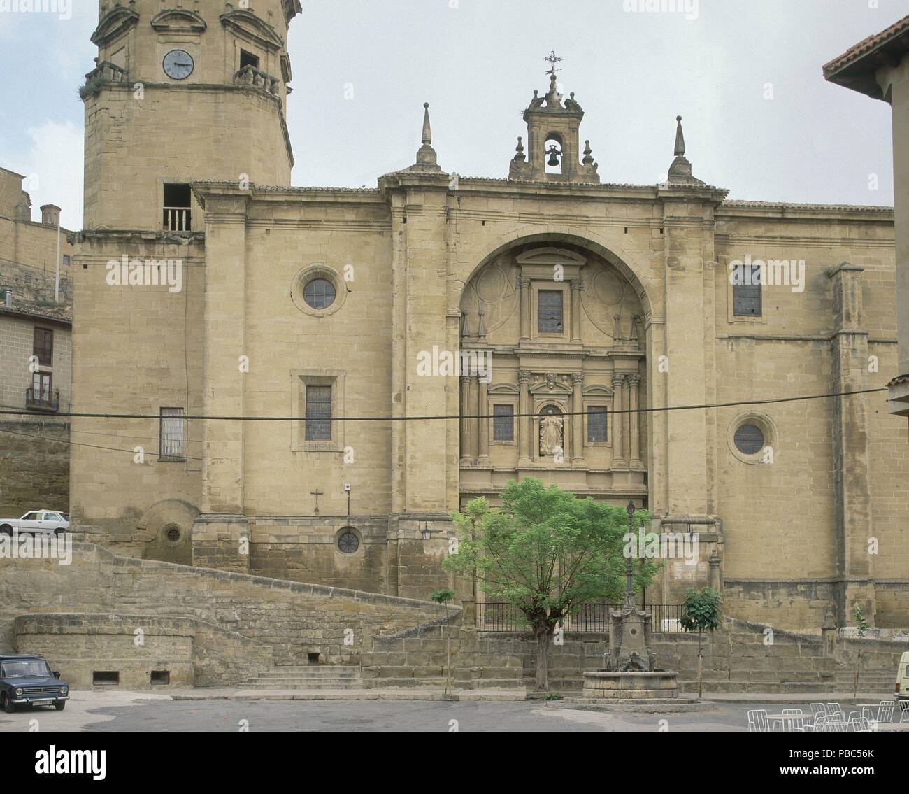 FACHADA. Location: IGLESIA DE LA ASUNCION, LABASTIDA, ALAVA, SPAIN ...
