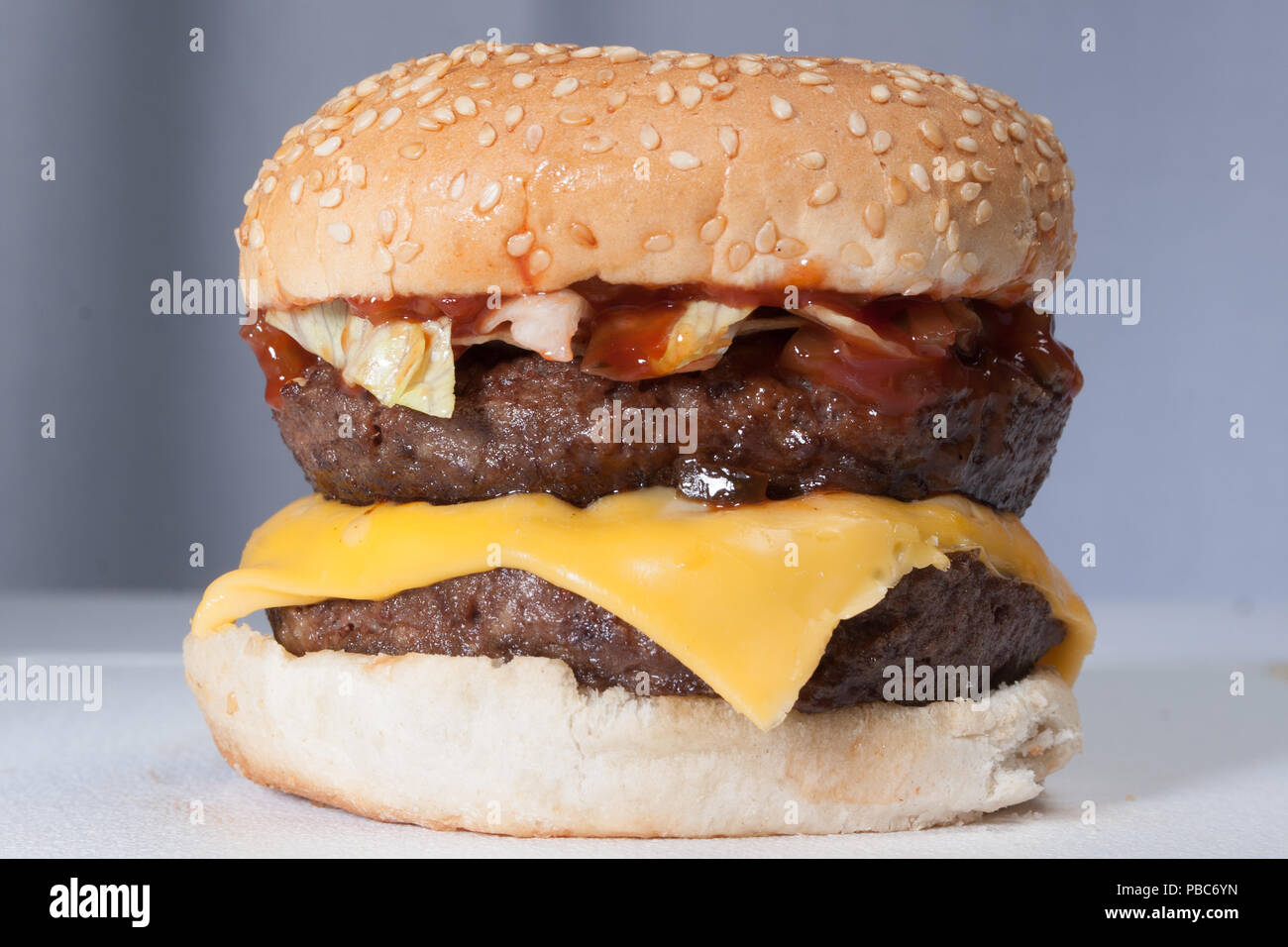 Double Beefburger With Cheese High Resolution Stock Photography and ...