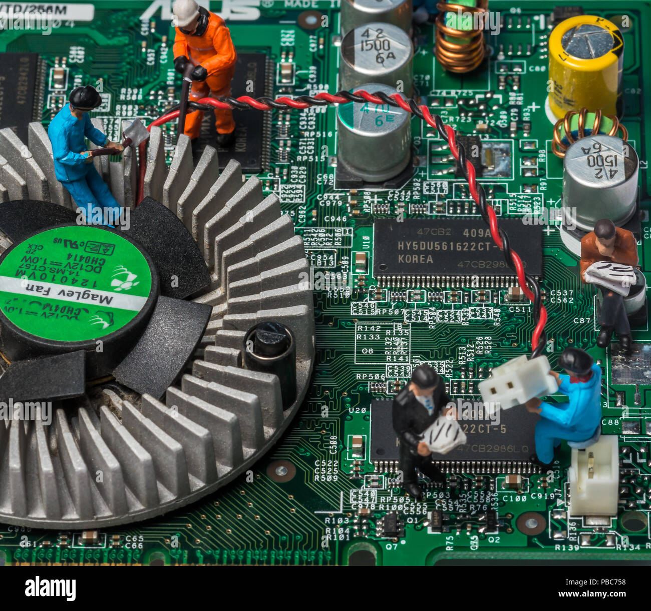 Computer fault finding hi-res stock photography and images - Alamy