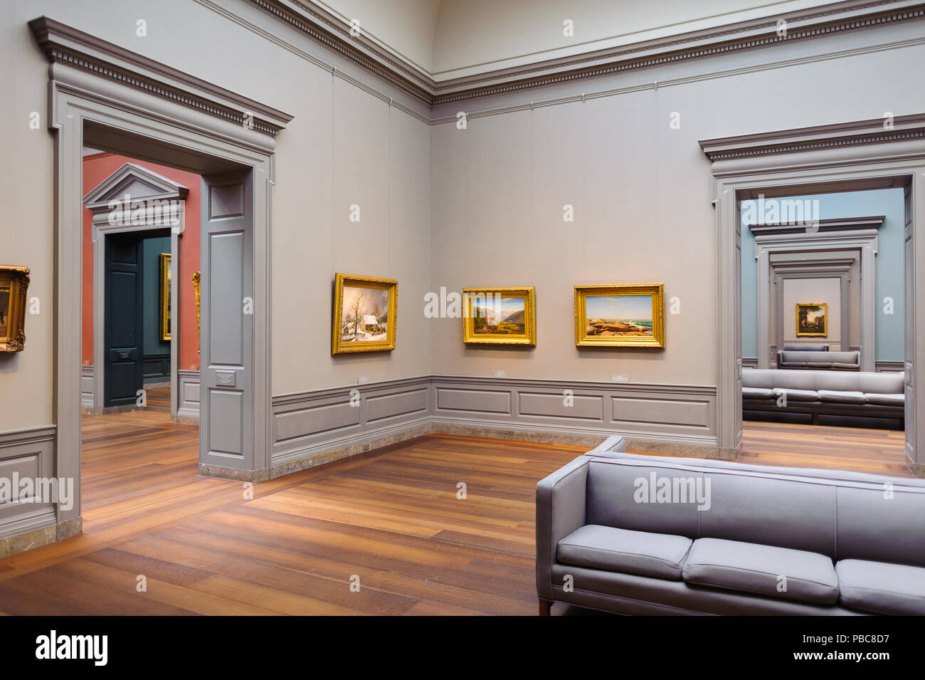 WASHINGTON, USA - SEP 24, 2015: Interior of the National Gallery of Art ...