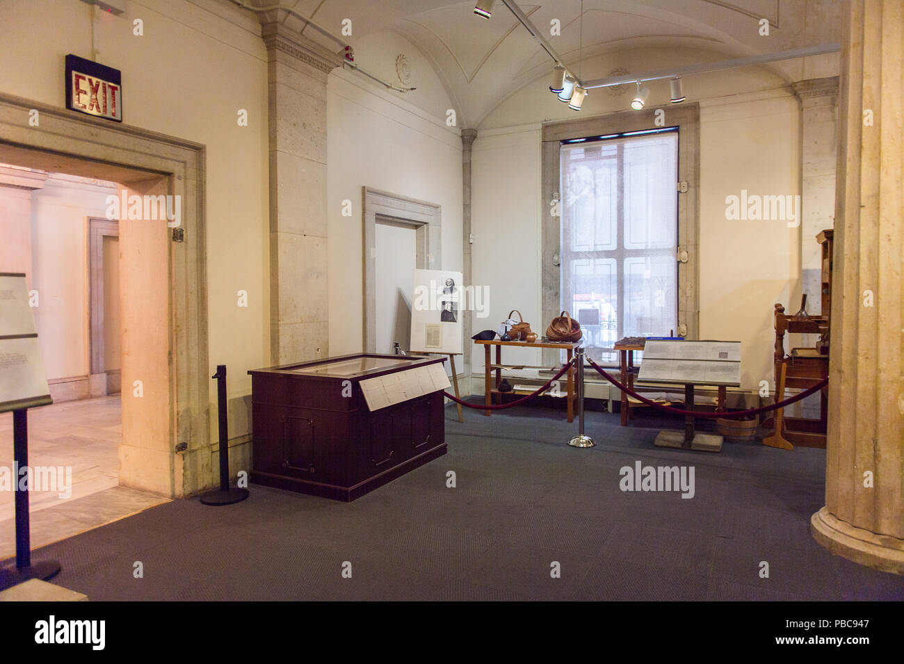 NEW YORK, USA - OCT 8, 2015: Interior of the Federal Hall National ...