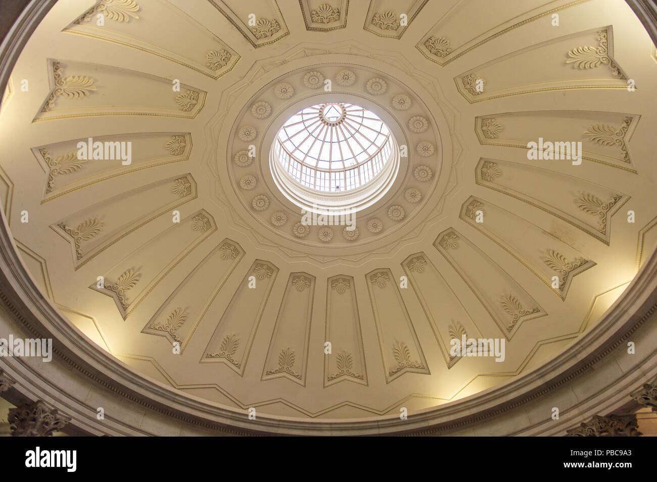 NEW YORK, USA - OCT 8, 2015: Columns of the Federal Hall National ...