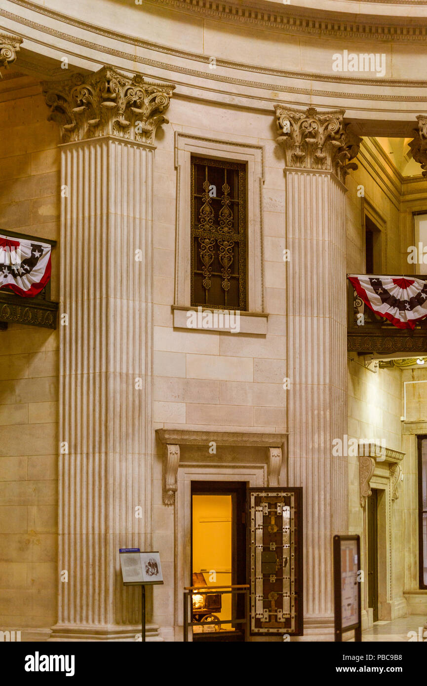 NEW YORK, USA - OCT 8, 2015: Columns of the Federal Hall National ...