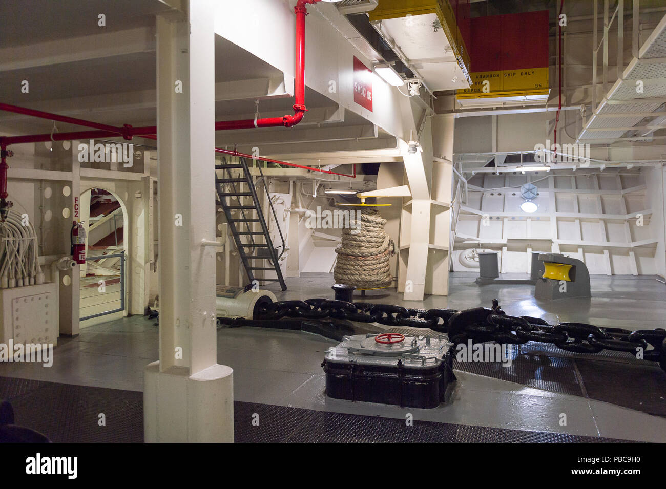 NEW YORK, USA - SEP 25, 2015: Interior of the USS Intrepid (The ...